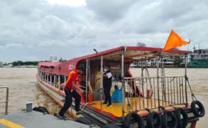 Navigating Bangkok by Boat: A Guide to River and Canals